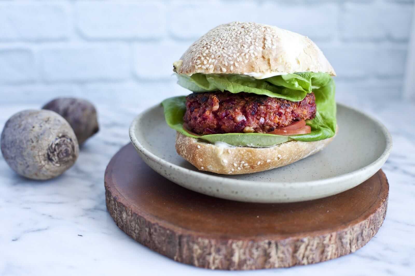 Burger Végétalien à la Betterave - Recettes Plats Principaux – Prana Foods